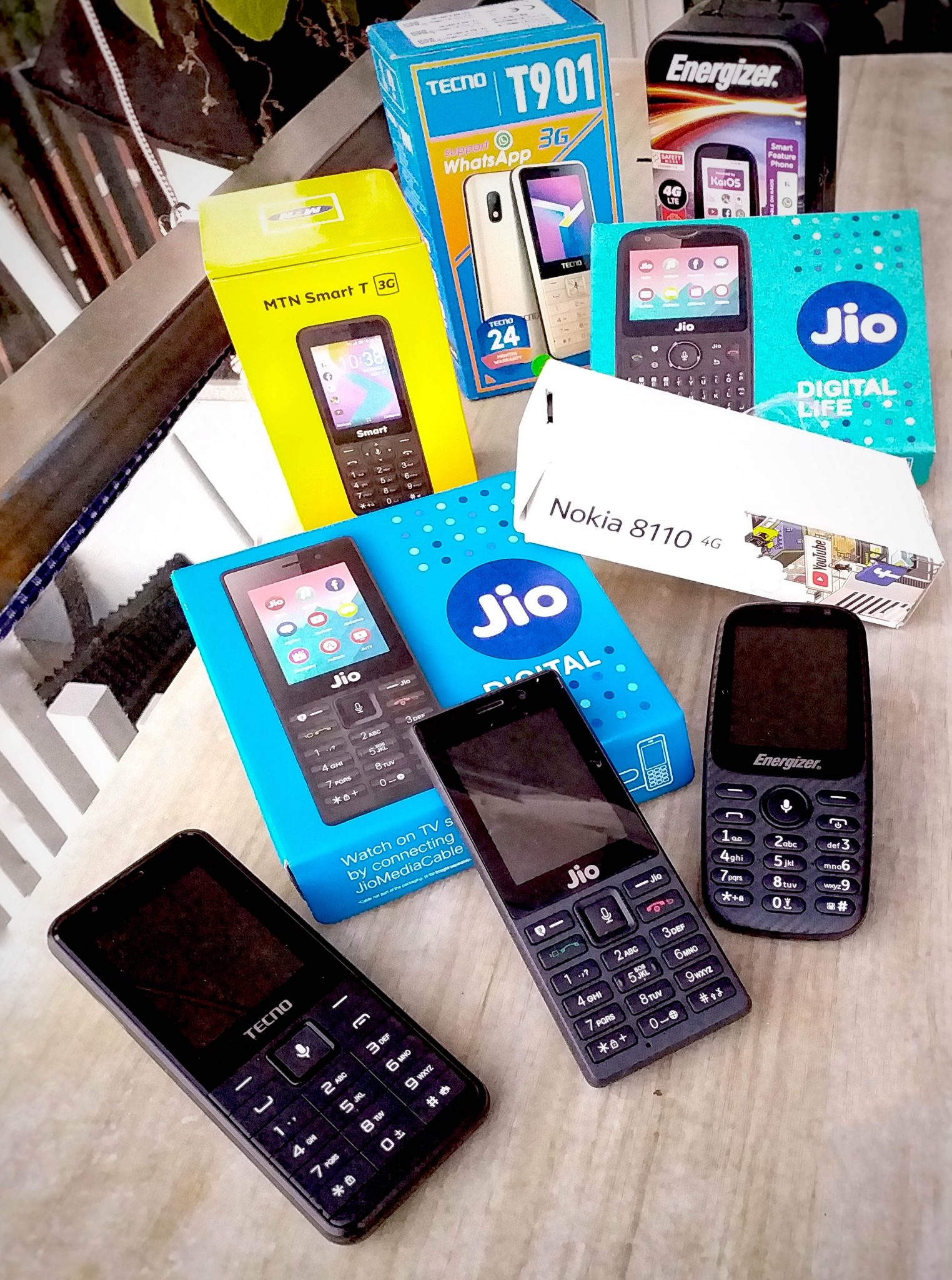 Retro phones are back, now preloaded with apps and the internet ...